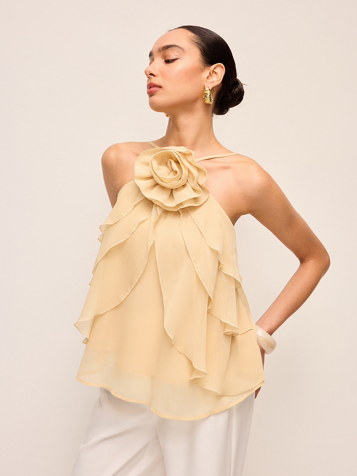 Floral Ruffle Halter Top | COMMENSE
