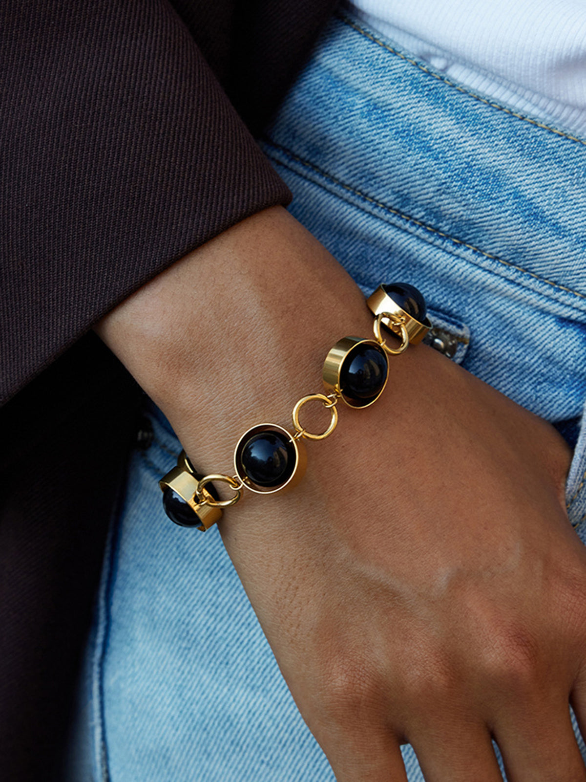 Rotatable Black Bead Toggle-Clasp Bracelet | COMMENSE